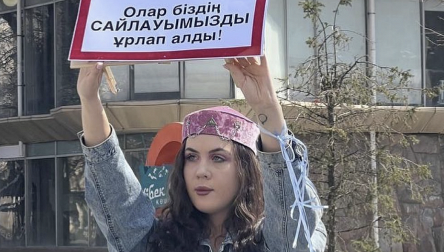 В Алматы активистка движения Oyan, Qazaqstan! Влада Ермольчева объявила голодовку в ...